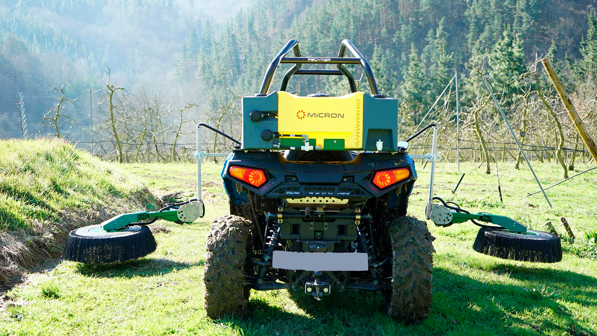 Sprayflex lift-mounted sprayers for weed control